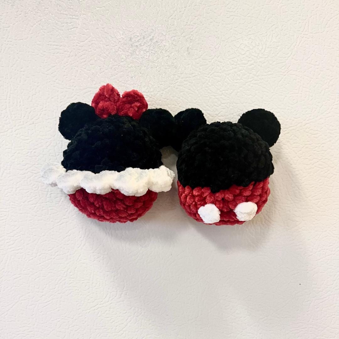 Crochet Mouse Magnet: Handmade Polyester Plushie - Etsy