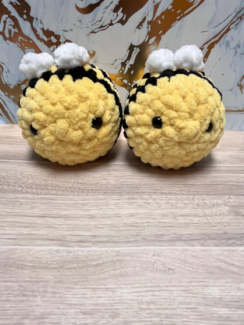 Crochet Chunky Bee Plushie - Etsy