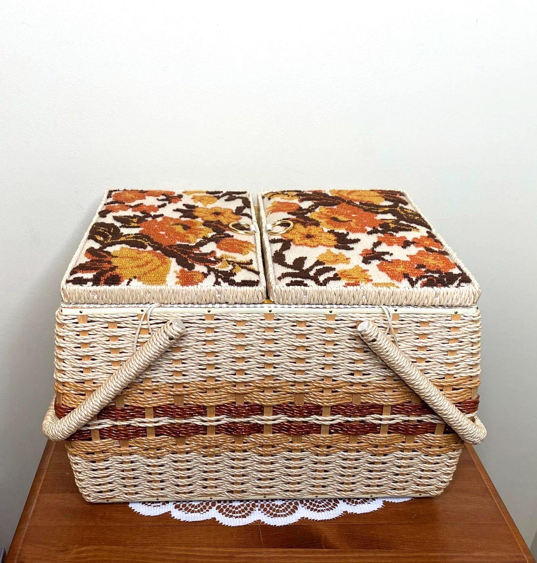 Vintage Singer Sewing Basket With Opening Doors & Handles - Complete ...