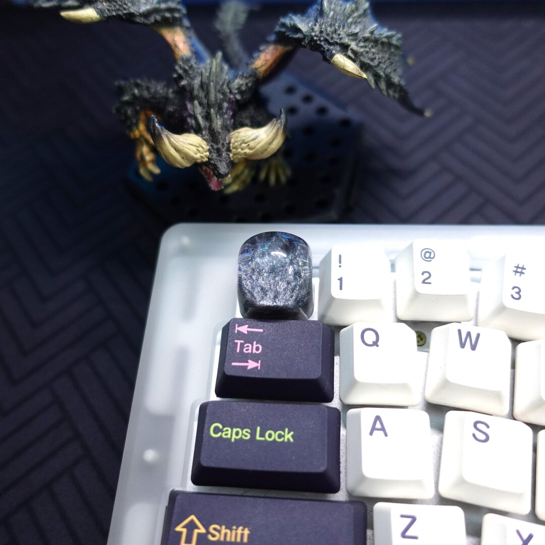The Moon Keycap Tranparent Keycap by Beckybency BB Keycap, Tranparent ...