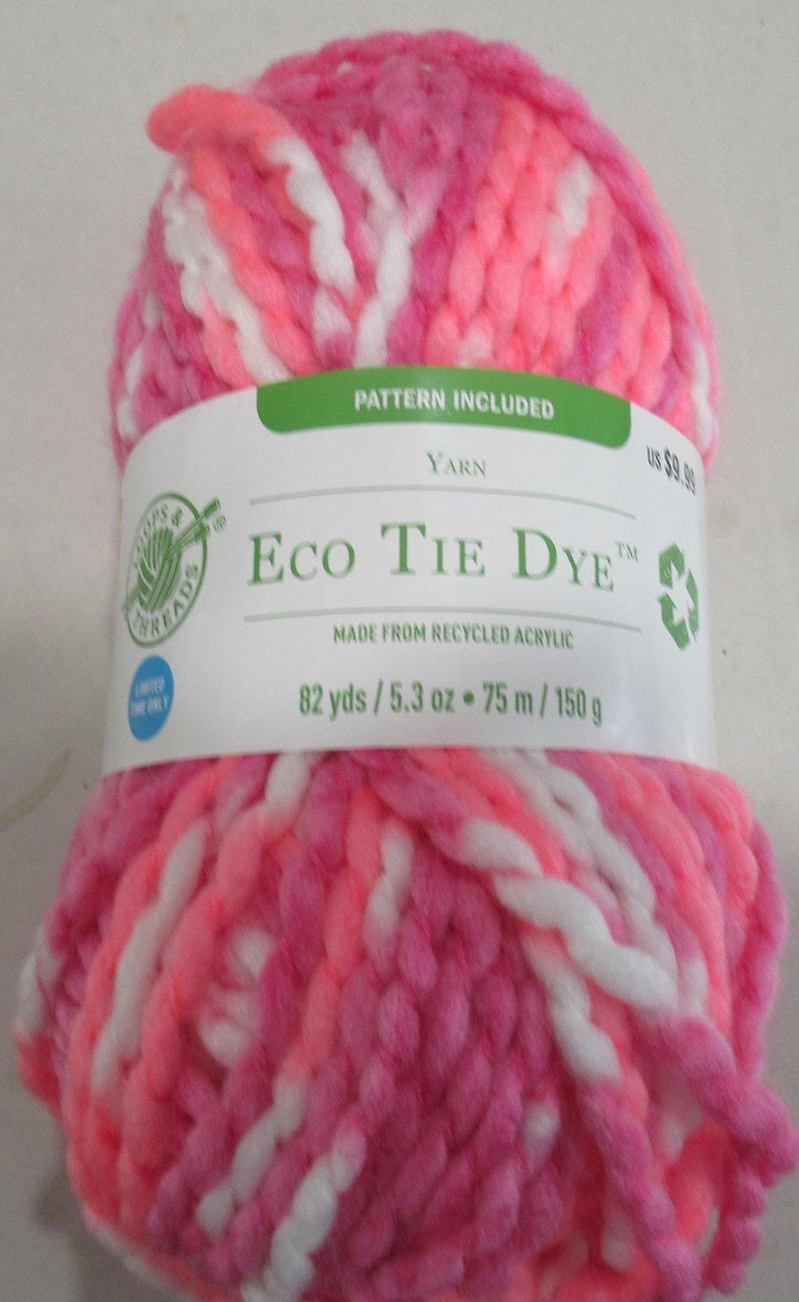 Loops and Thread. Eco Tie Dye Yarn. FAR OUT FLAMINGO - Etsy