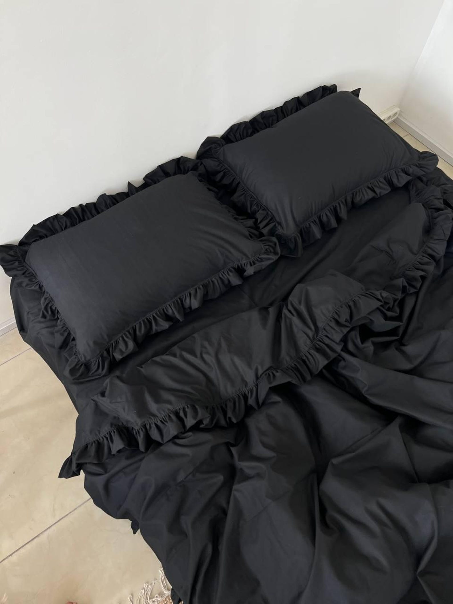Black Ruffle Bedding 100% Cotton 4 Piece Set : Duvet Cover, 2 ...