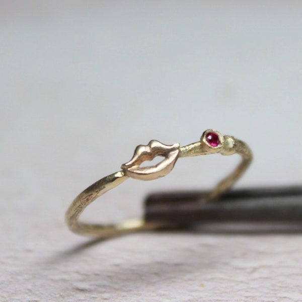 Kiss Ring - Etsy