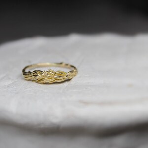 14K Gold Succulent Ring , Unique Botanical Jewelry , Minimalist Gold ...