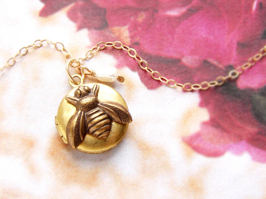 Bee Locket Necklace, Bridesmaid Jewelry, Bee Charm Locket, Honey Bee ...