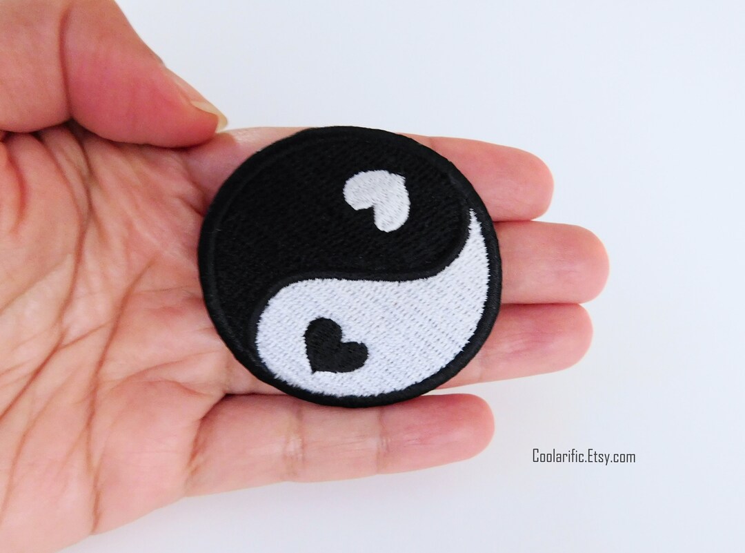 Yin Yang Sticker Patch Black and White Embroidered Applique DIY Craft ...
