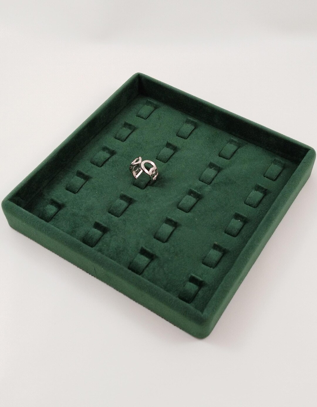 Small Velvet Ring Display, Fashion Show Display, 20 Ring Display ...