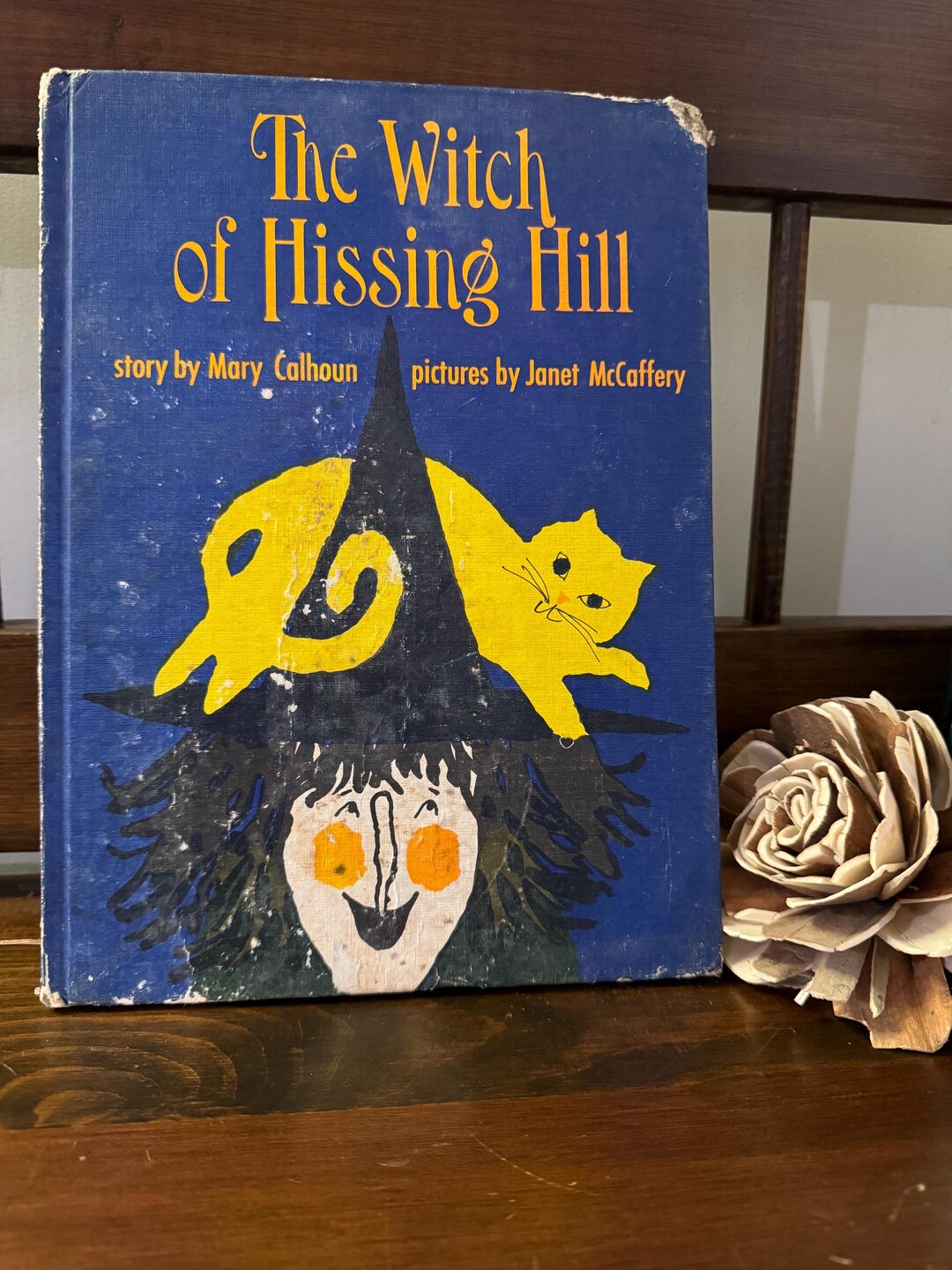 The Witch of Hissing Hill, Story by Mary Calhoun, Pictures by Janet ...