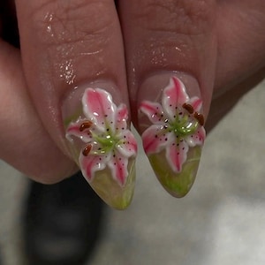 Handmade Lily Flower Nails, 3D Floral Press on Nails With Soft Green ...
