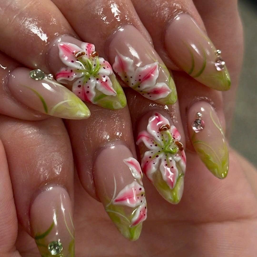 Handmade Lily Flower Nails, 3D Floral Press on Nails With Soft Green ...