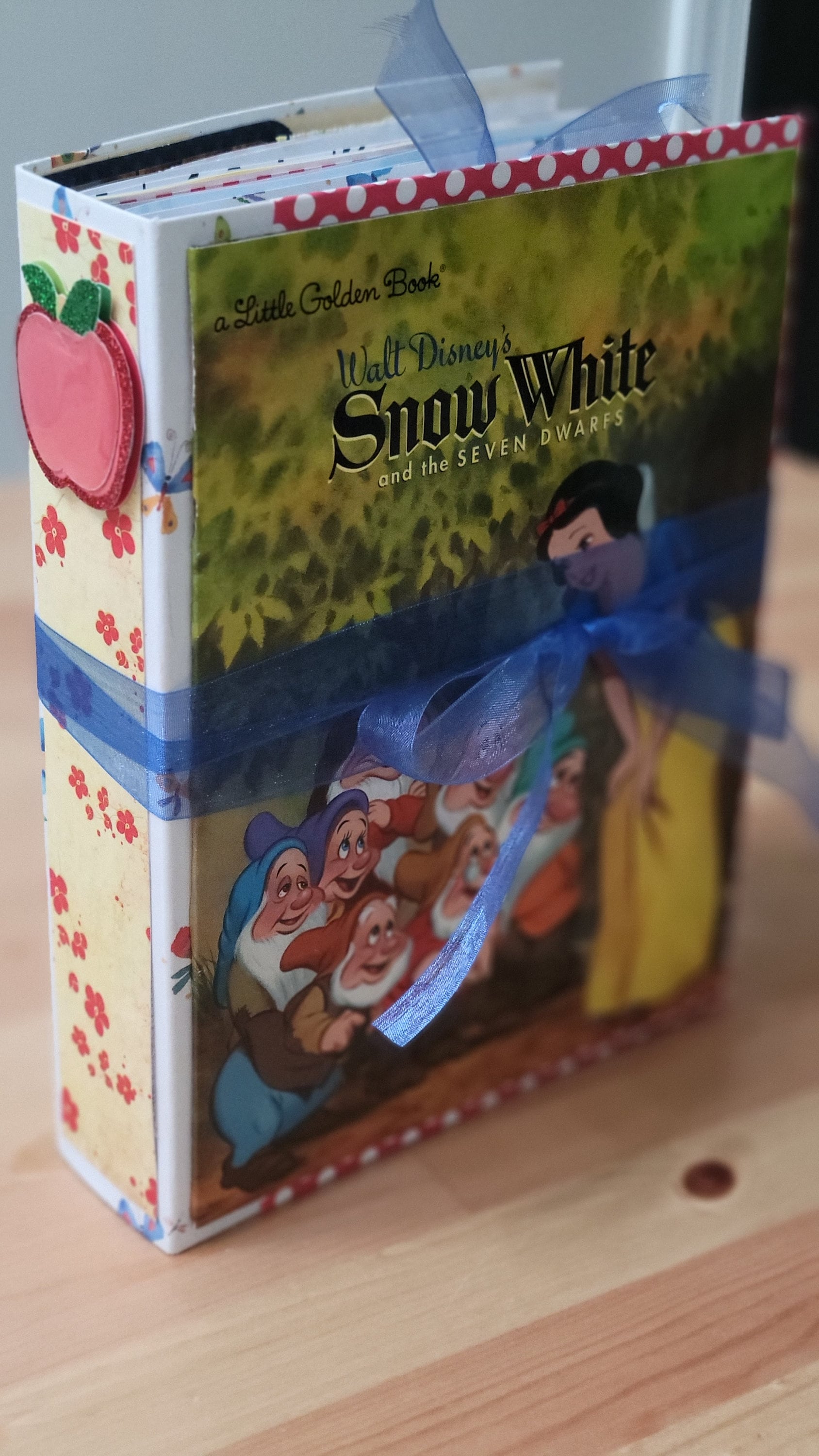 Snow White Inspired Junk Journal - Etsy