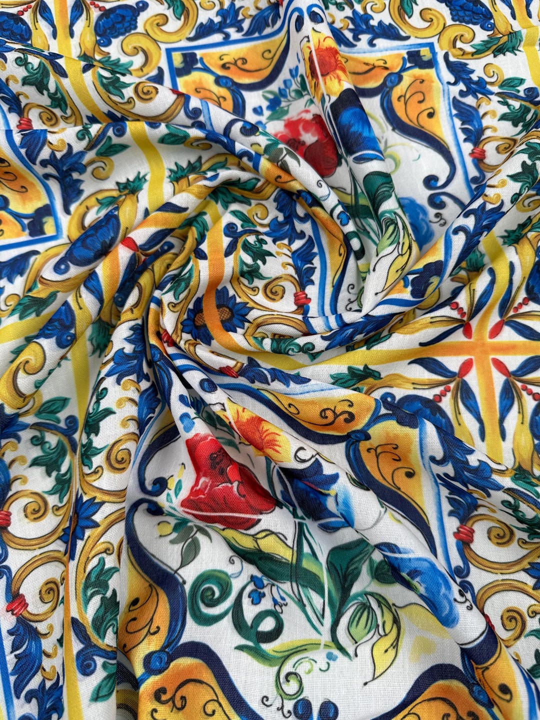 Italian Majolica Print Linen Fabric, Sicilian Tile Print, Watercolor ...