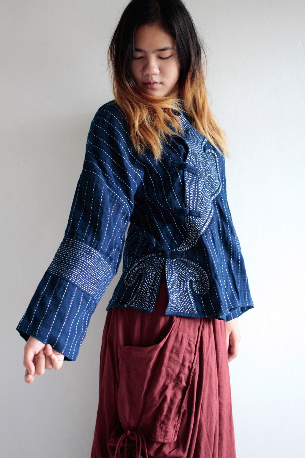 Blouse/indigo Hand Embroidery Blouse Chinese Styles Blouse/indigo Hand Embroidery Blouse Chinese Styles