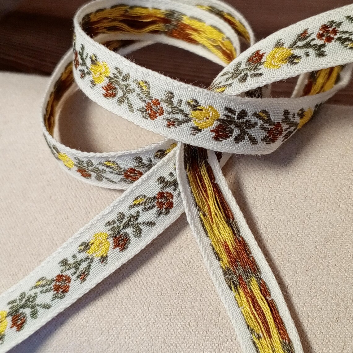 GOLDEN MEADOW Vintage 1970s Cotton Floral Jacquard Ribbon 3/8" Wide ...