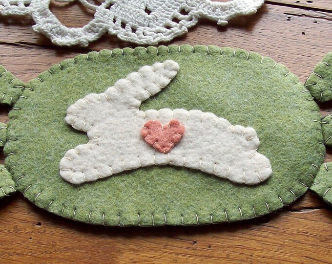 Mini Spring Rabbit Handmade Primitive Penny Rug Easter Candle - Etsy