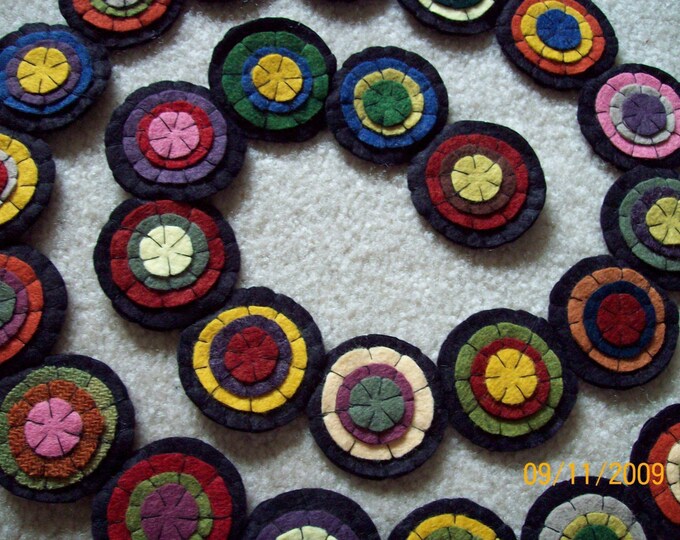 PENNY RUG GARLAND 48-inches Long, BANNER, Swag, PARTY Streamer ...