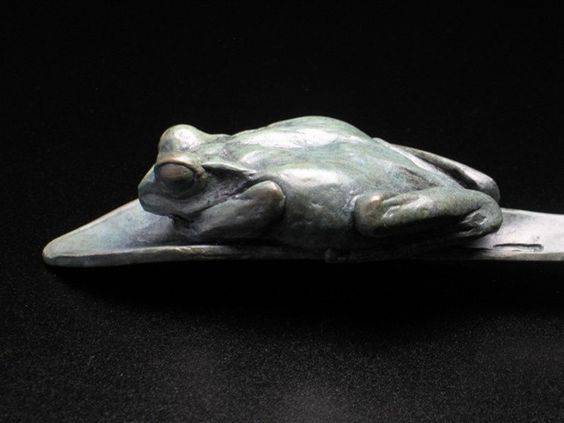 Tree Frog Shoe Horn. Bronze Sculpture Edition of 25 - Etsy