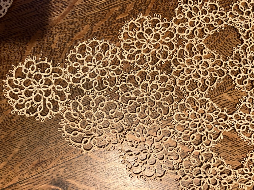 Tatted Lace Piece 26 X 8...unusual Shape - Etsy