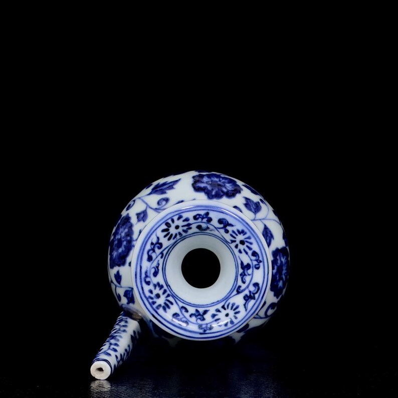 Chinese Antique Ming Dynasty Blue and White Porcelain Flowers Pattern ...