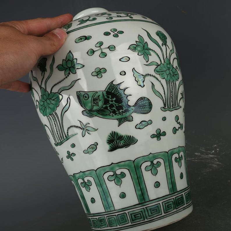 Chinese Antique Ming Dy Green-decorated Fish and Algae Pattern ...