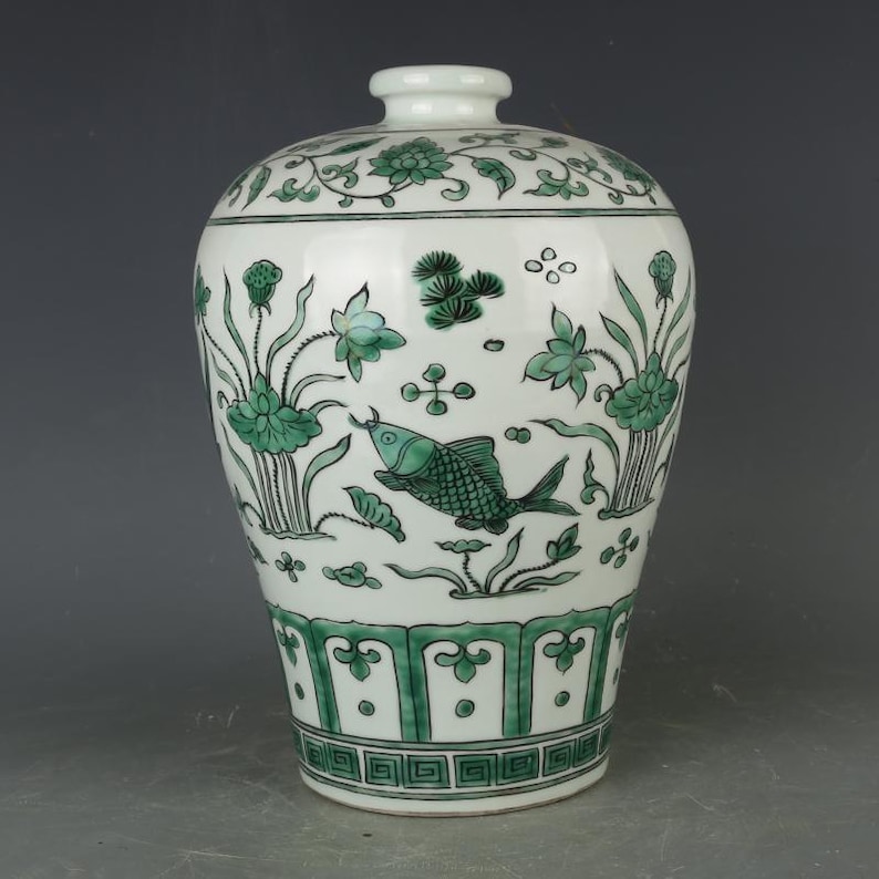 Chinese Antique Ming Dy Green-decorated Fish and Algae Pattern ...