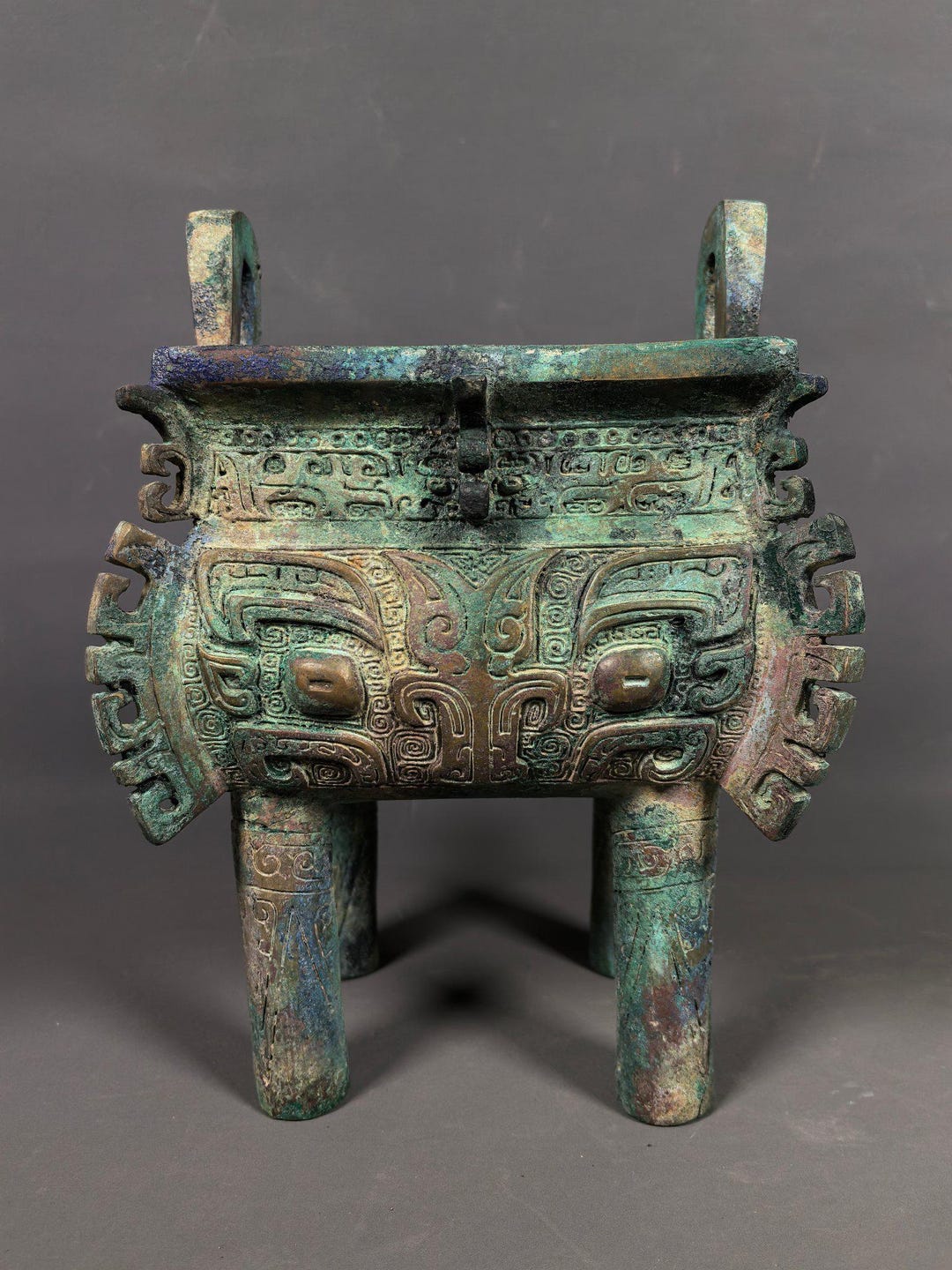 Ancient Chinese Bronze Ding Ritual Vessel With Taotie Mask Motif, Shang ...