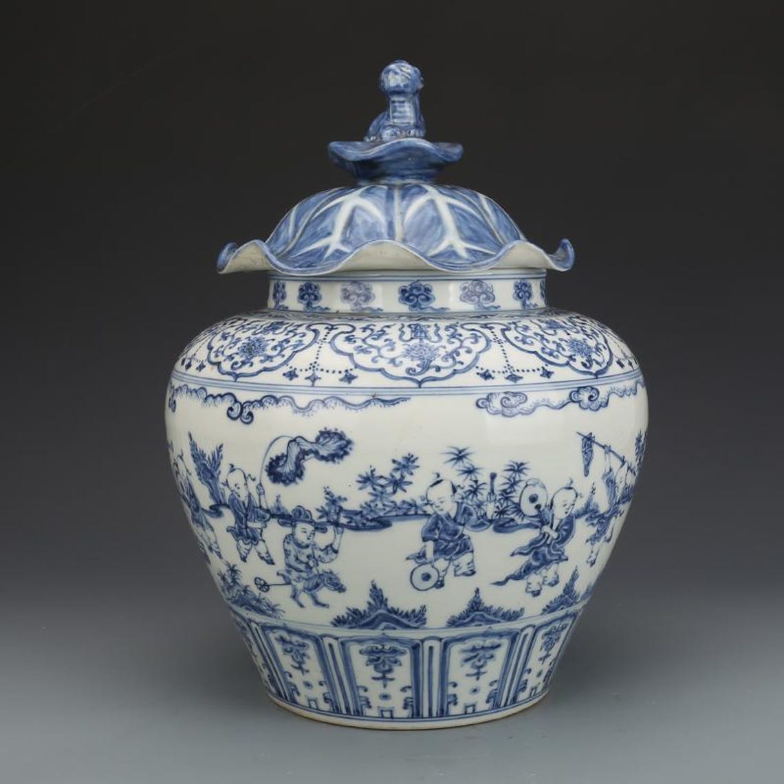 Chinese Antique Ming Dynasty Chenghua Blue and White Baby Play Pattern ...