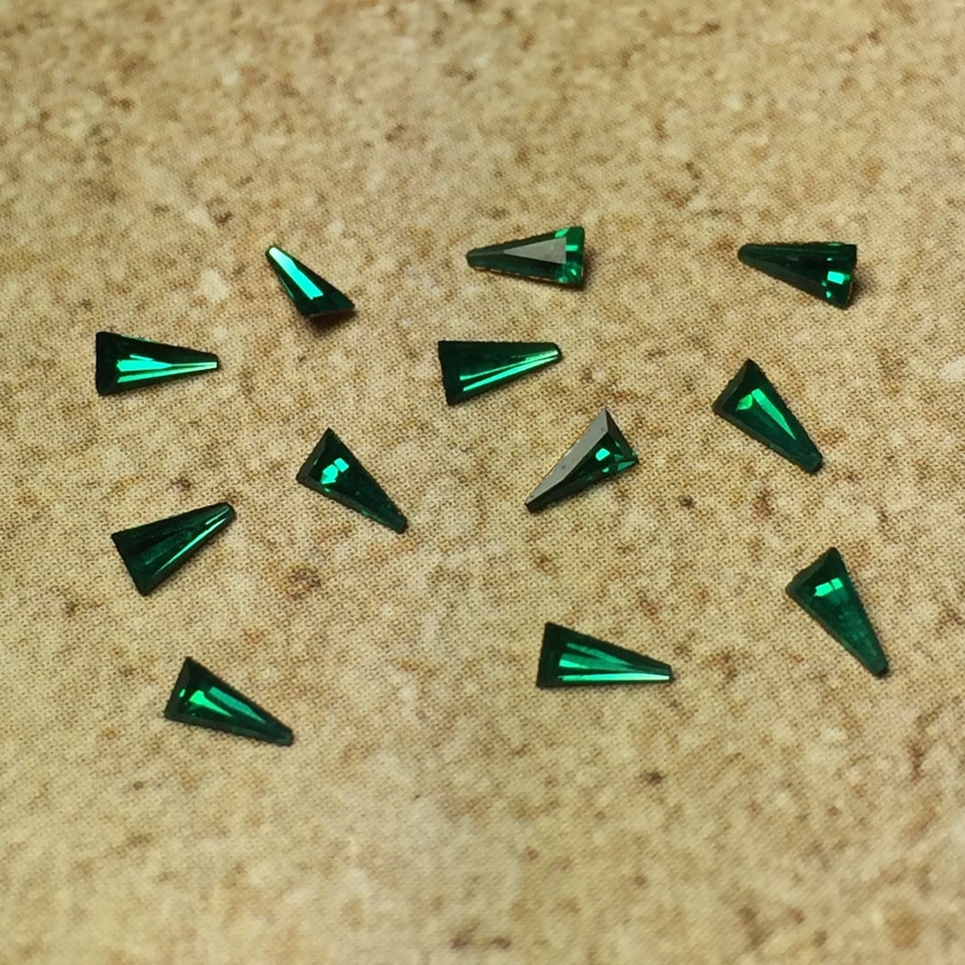 RARE 4x2x0.75mm Emerald Green Swarovski Keystone Triangle Rhinestones ...