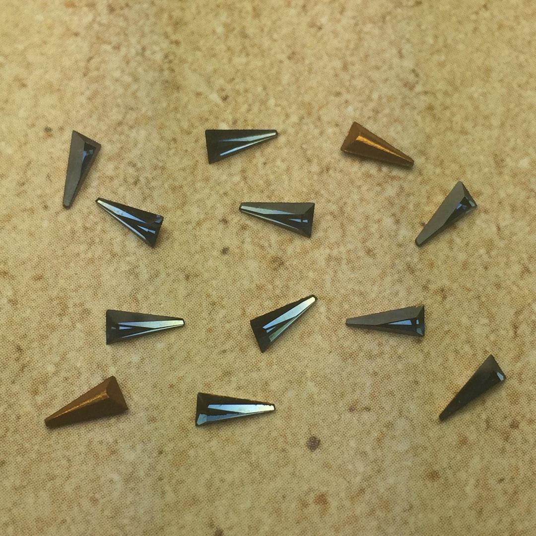 RARE 6x3x0.75mm Montana Sapphire Swarovski Keystone Triangle ...