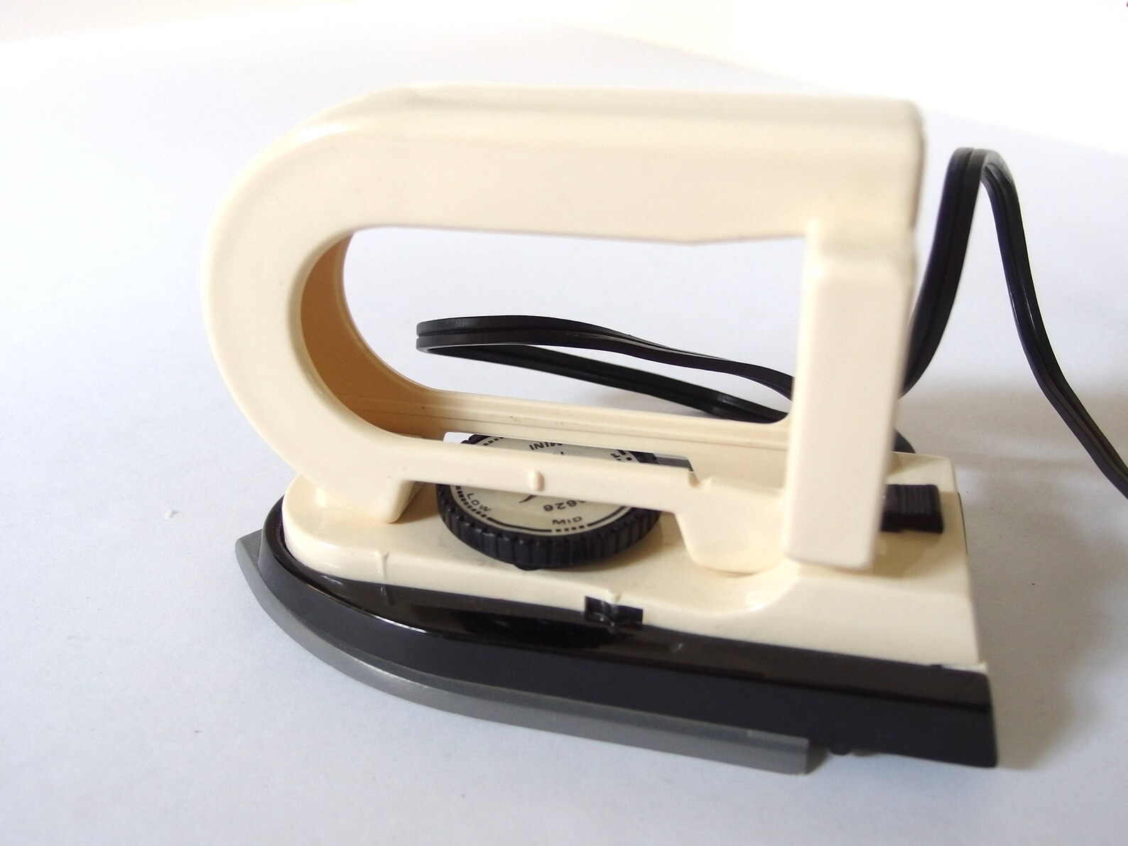 Mini Travel Iron Crane Folding Iron SM-6626 IOB - Etsy