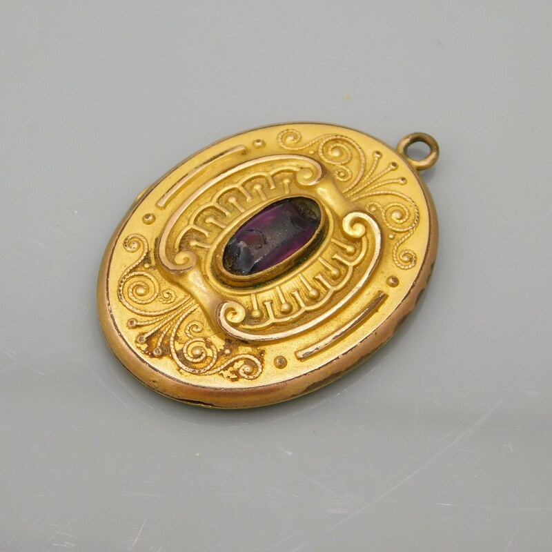 Vintage Locket - Etsy