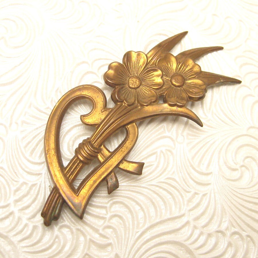 Brass Heart Flower Brooch 40s Vintage Brass Jewelry Hearts - Etsy