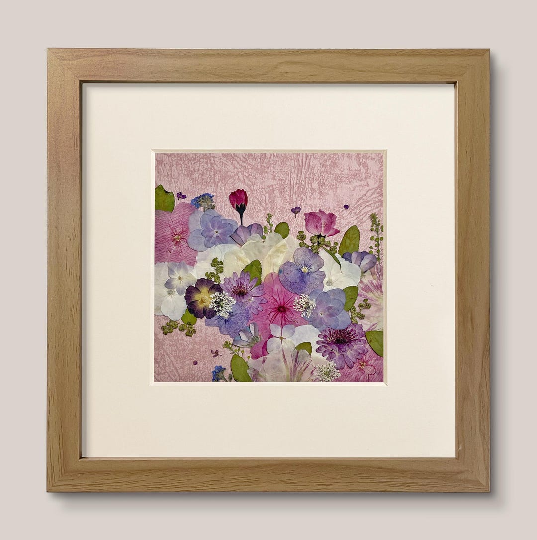 Pressed Flower Frame, Handmade Floral Art, Dried Flower Wall Hanging ...