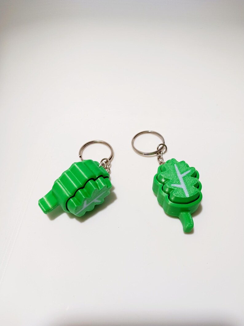 3D Printed Oak Leaf Fidget Clicker - Stress Relief & Focus Tool - Etsy