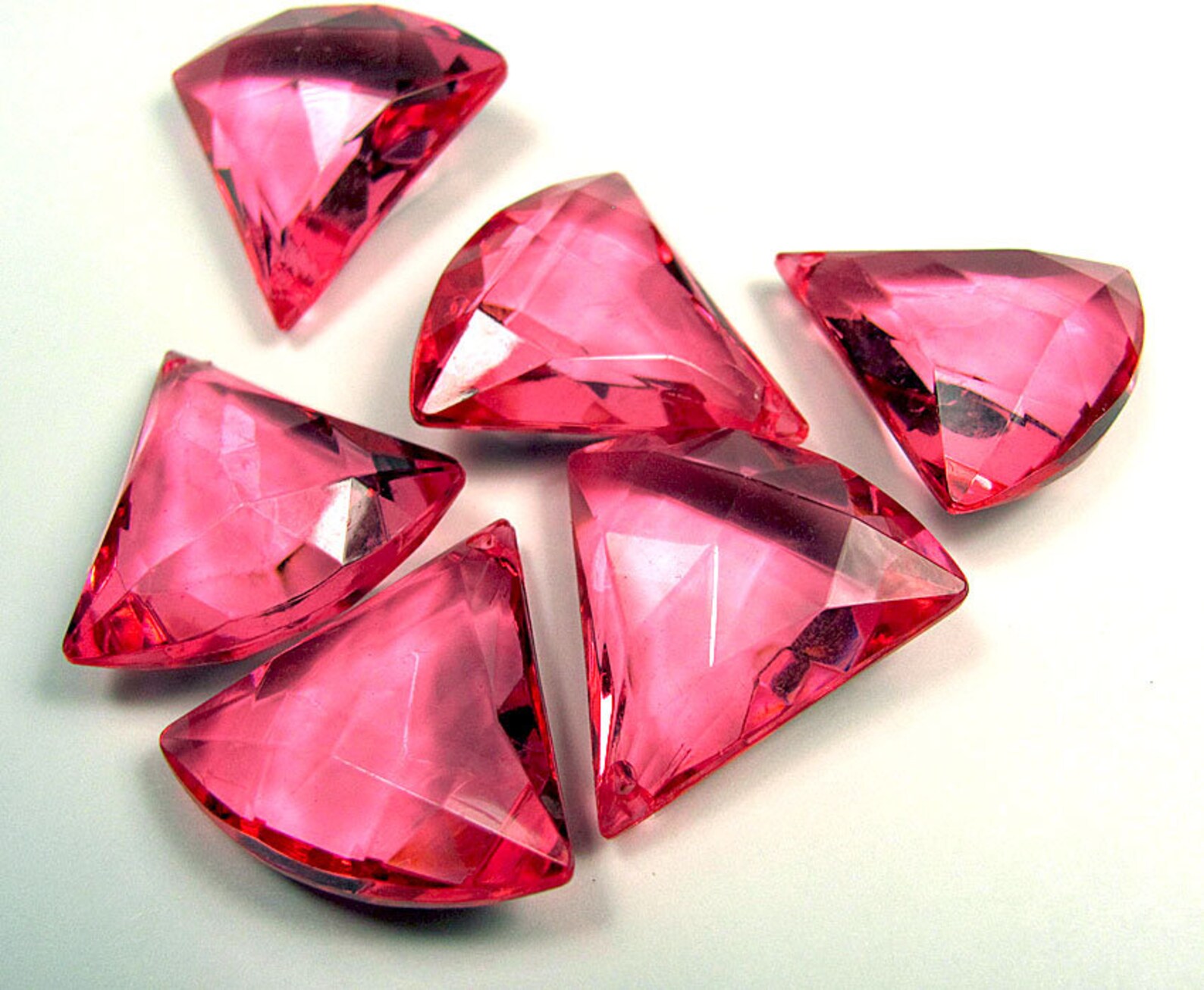 6 Vintage German Lucite Pink Fuchsia Crystal Triangle Charm - Etsy