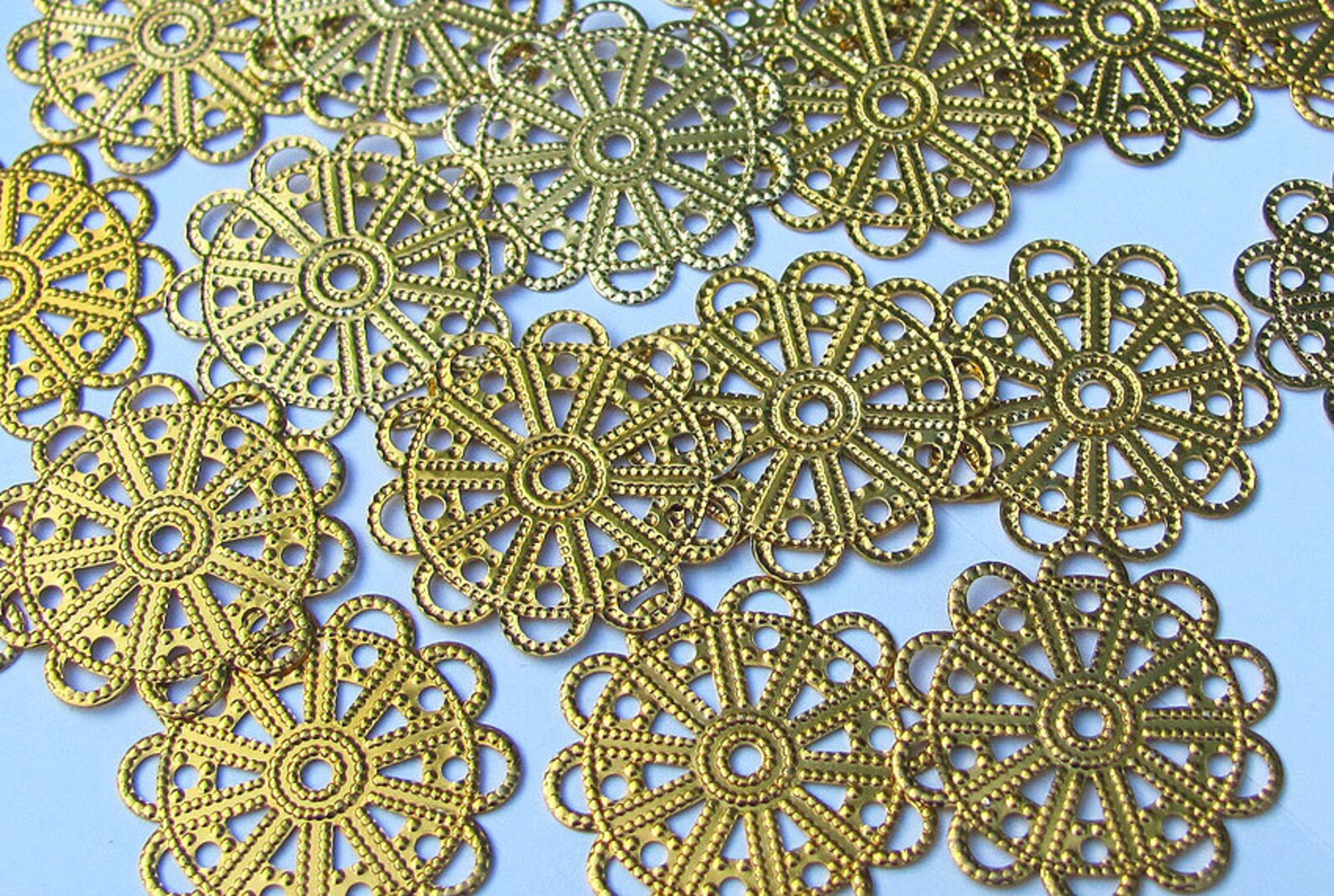 24 Round Filigree Findings Base Settings 28 Mm - Etsy