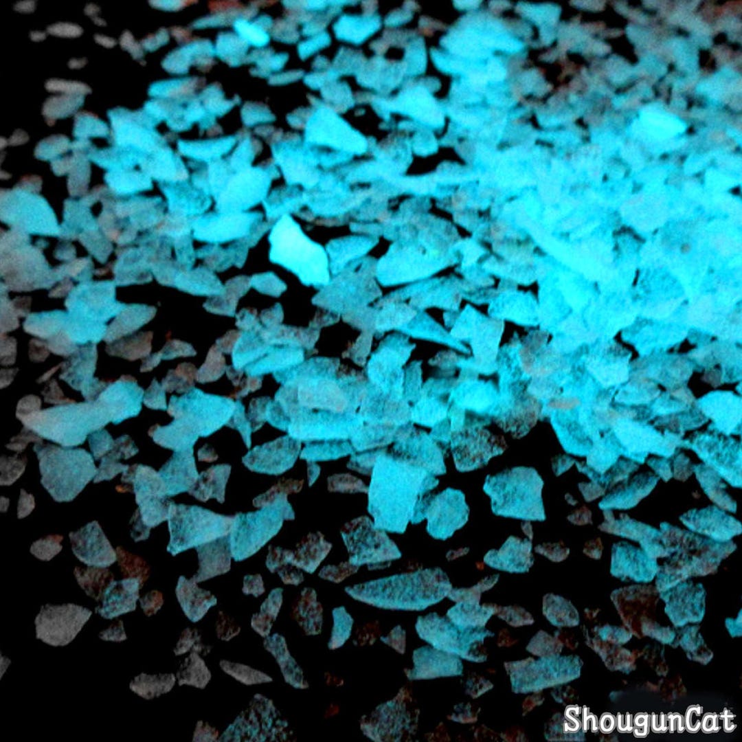 Luminous Cullet Light Blue 10g Glow in the Dark Pigment for Resin Nail ...