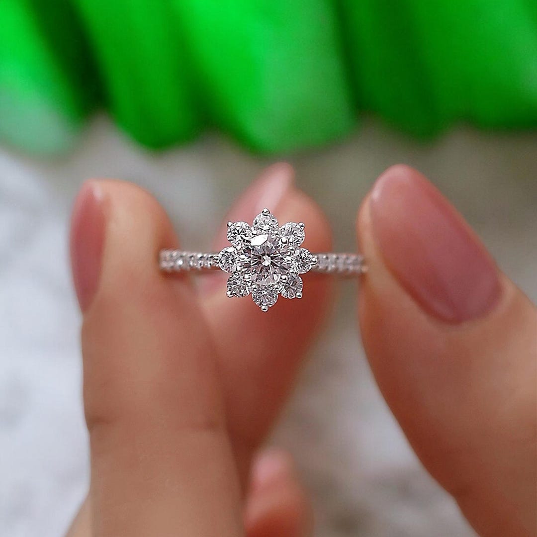 1.25CTW Sunflower Solitaire Engagement Ring, 14K Solid Gold Round Flower Solitaire Diamond Ring ...