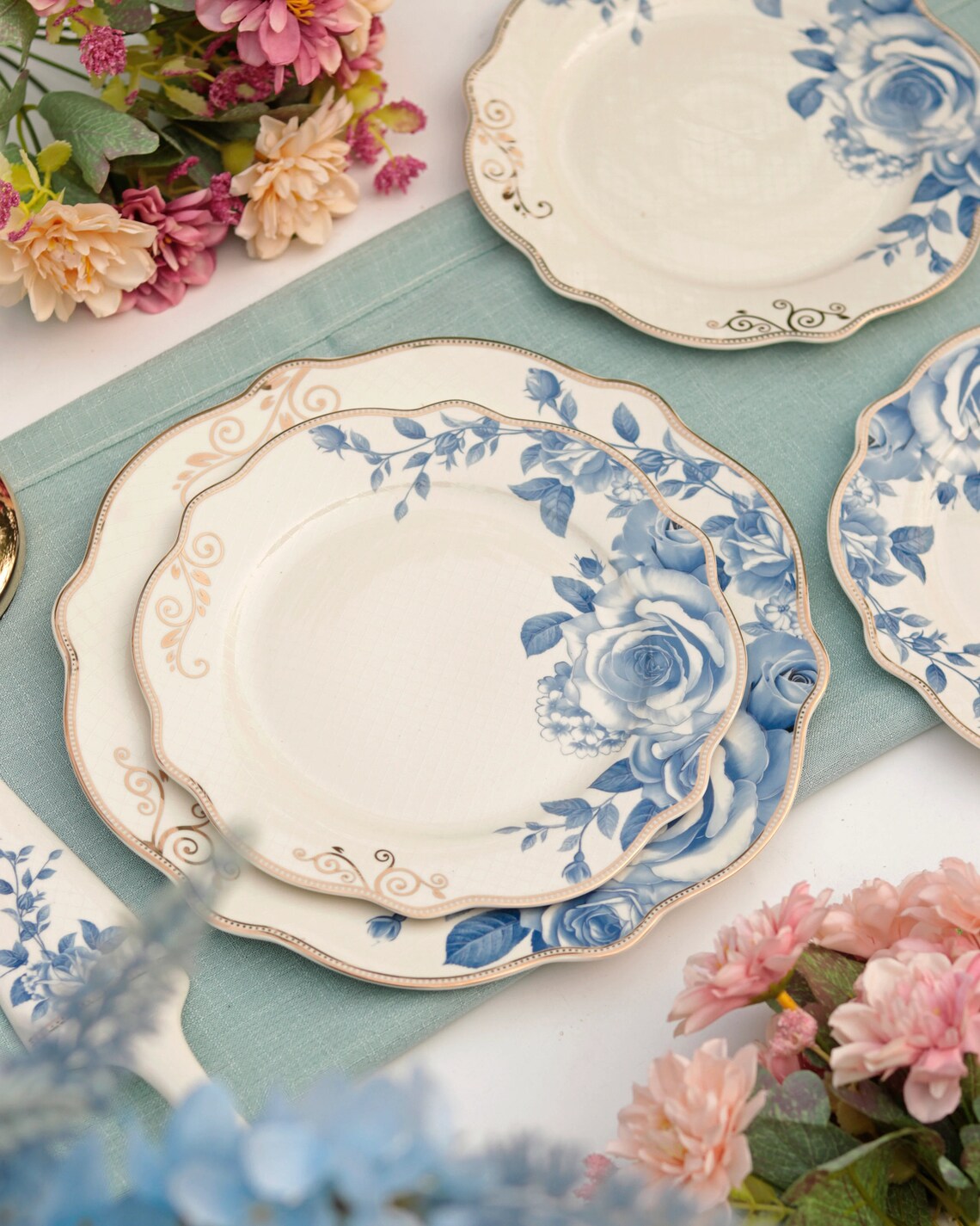 Porcelain Dinner Set, Aesthetic 8-piece Dining & Snack Set for Elegant ...