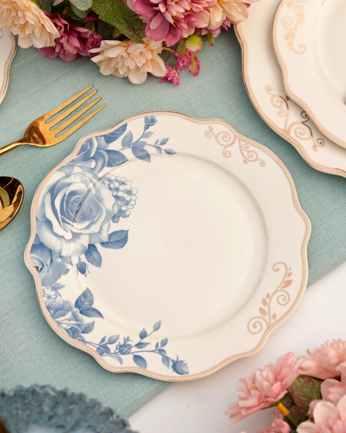 Porcelain Dinner Set, Aesthetic 8-piece Dining & Snack Set for Elegant ...