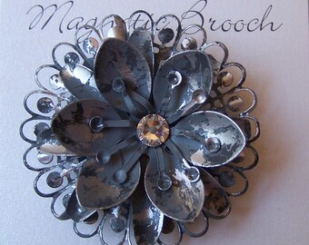 Magnetic brooch | Etsy