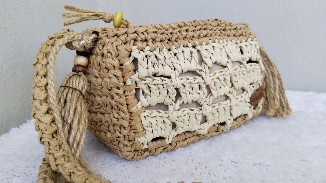 Trendy Minimalist Handcrafted Paper Yarn Purse Small Zippered Bag for ...