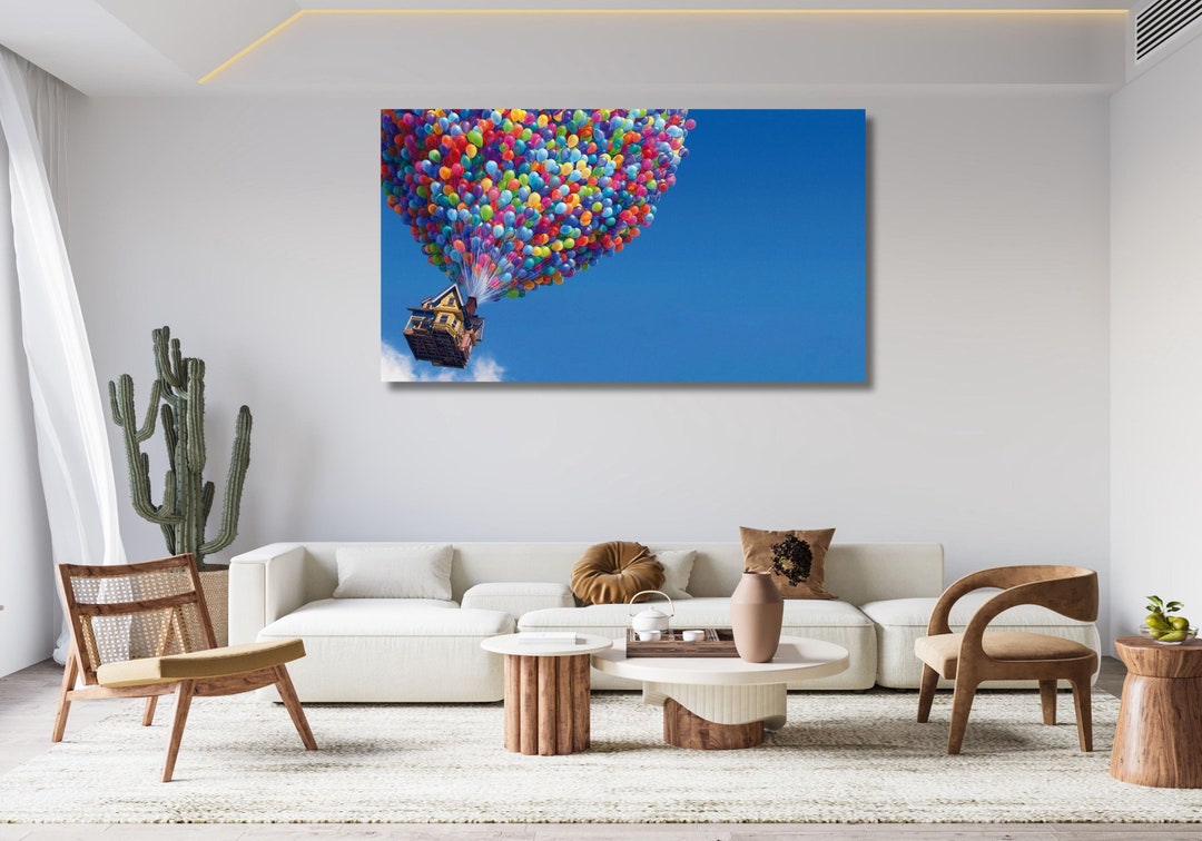 Quadro em tela do filme Up da Pixar, com balões coloridos, decoração ...