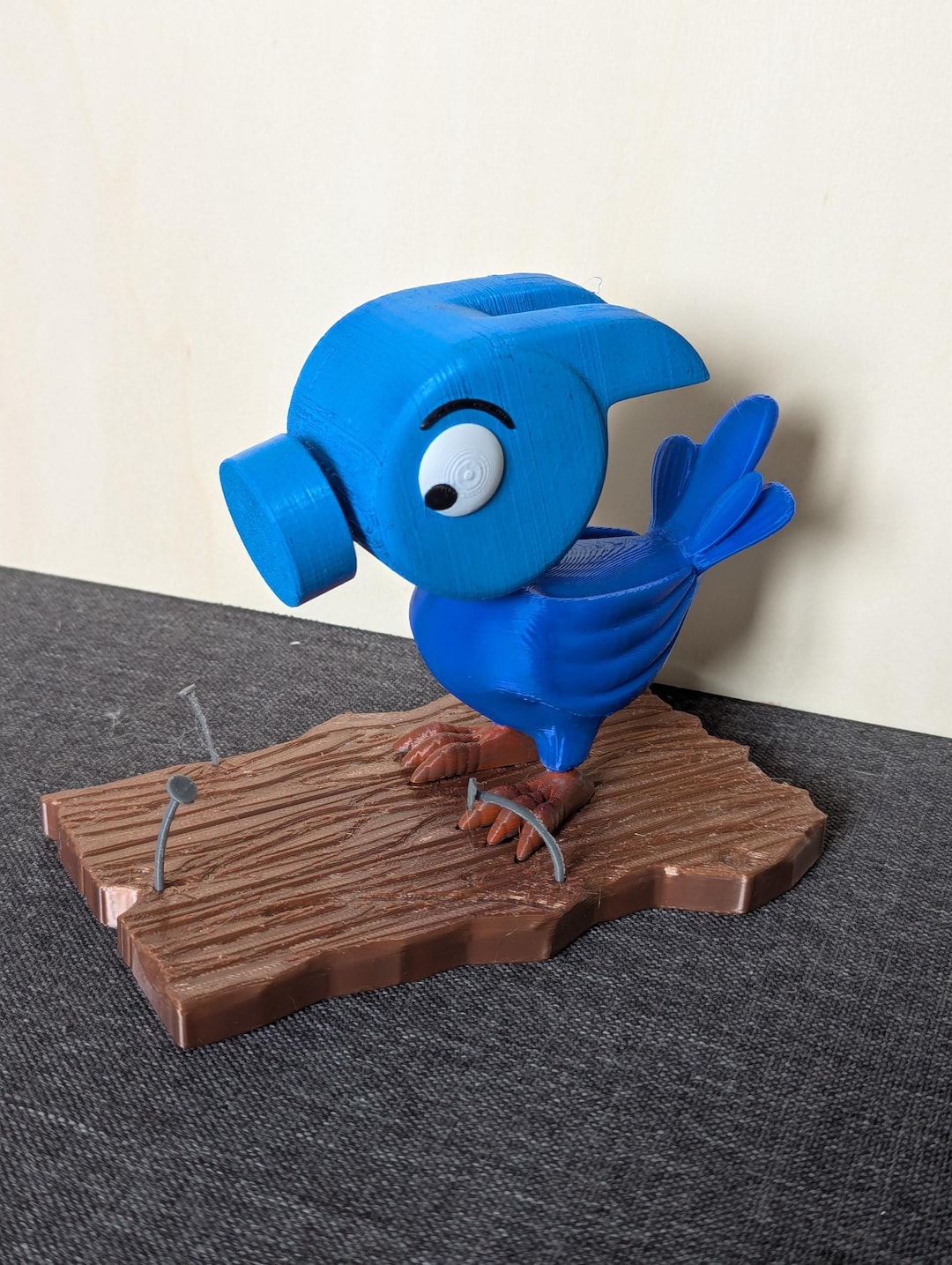 STL File | Disney Hammer Bird Figurine From Alice in Wonderland ...