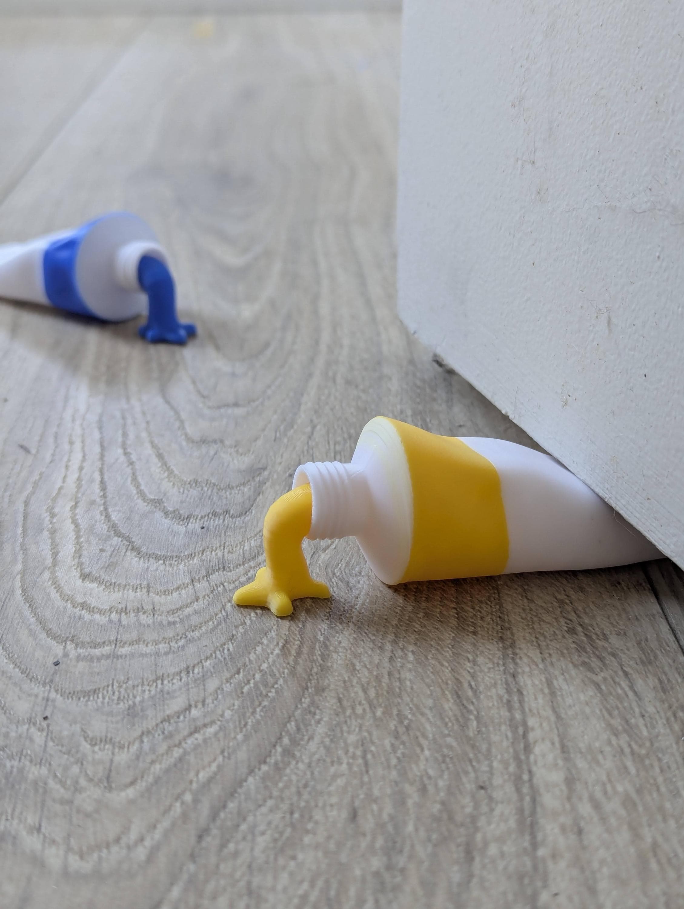 STL File Paint Tube Doorstop – 3D Printing – Original Decoration to ...