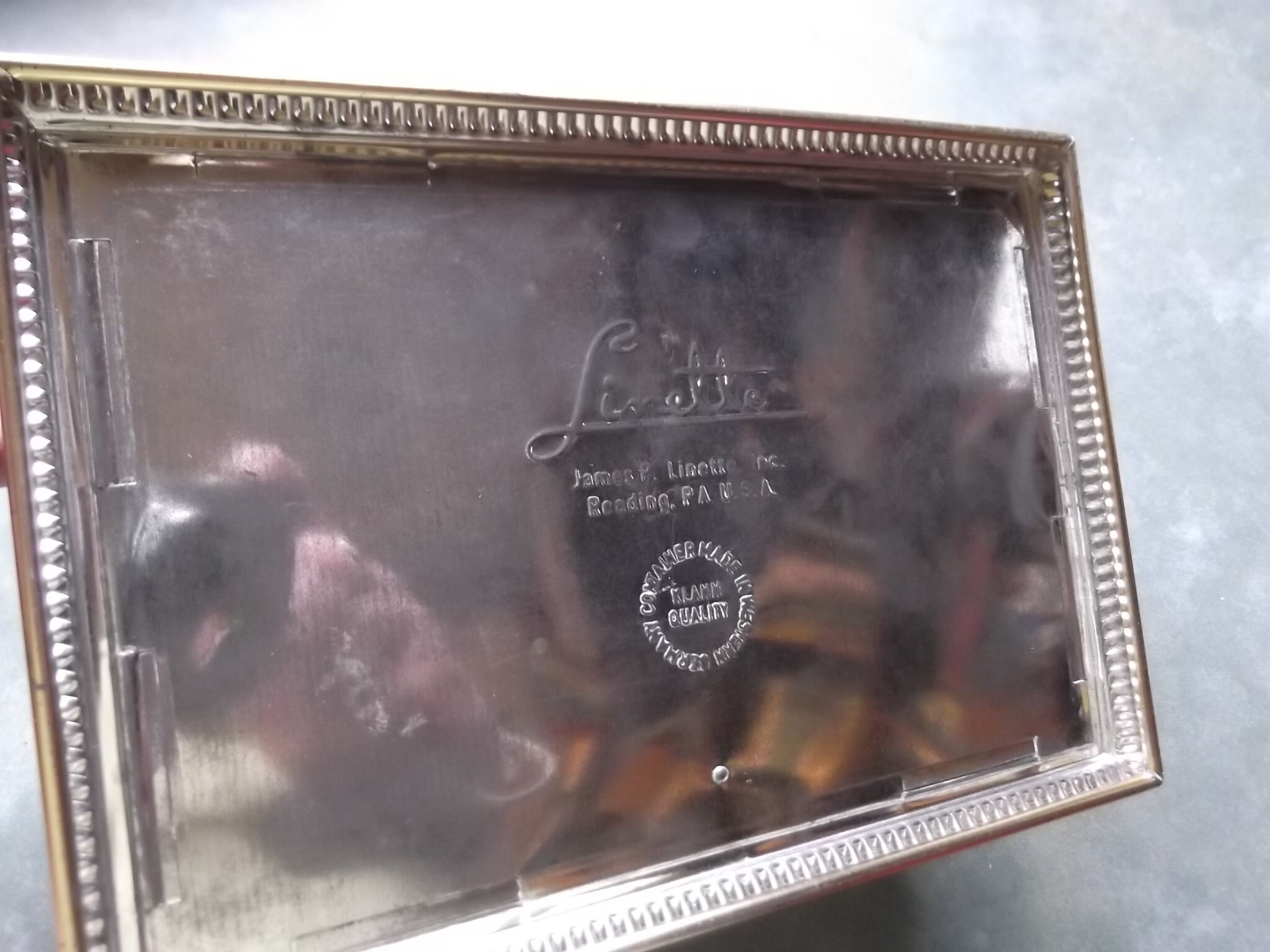 Vintage Metal Linette Candy Bank-cranberry Red Roses and Flowers-flip ...