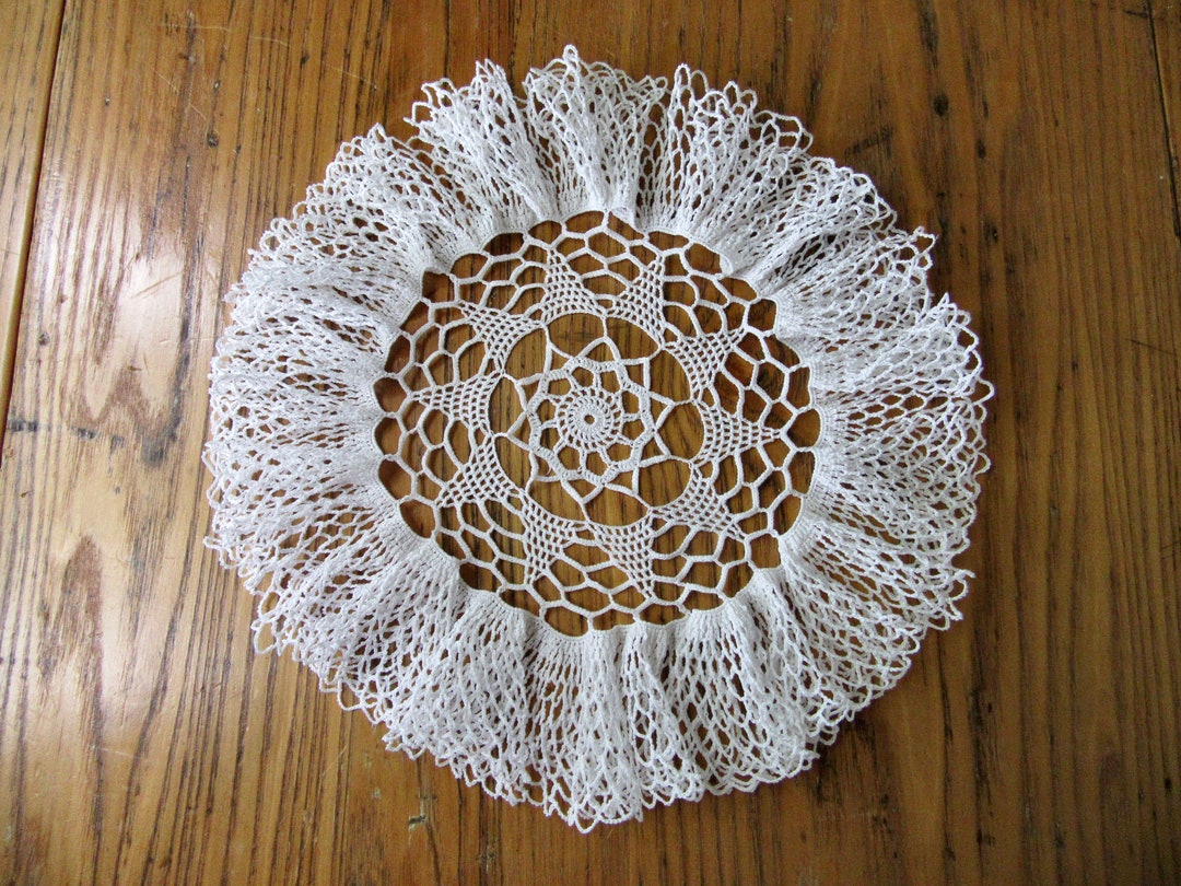 Vintage Crochet Doily, White Doily, 14", Ruffled Doily, Large Doily ...