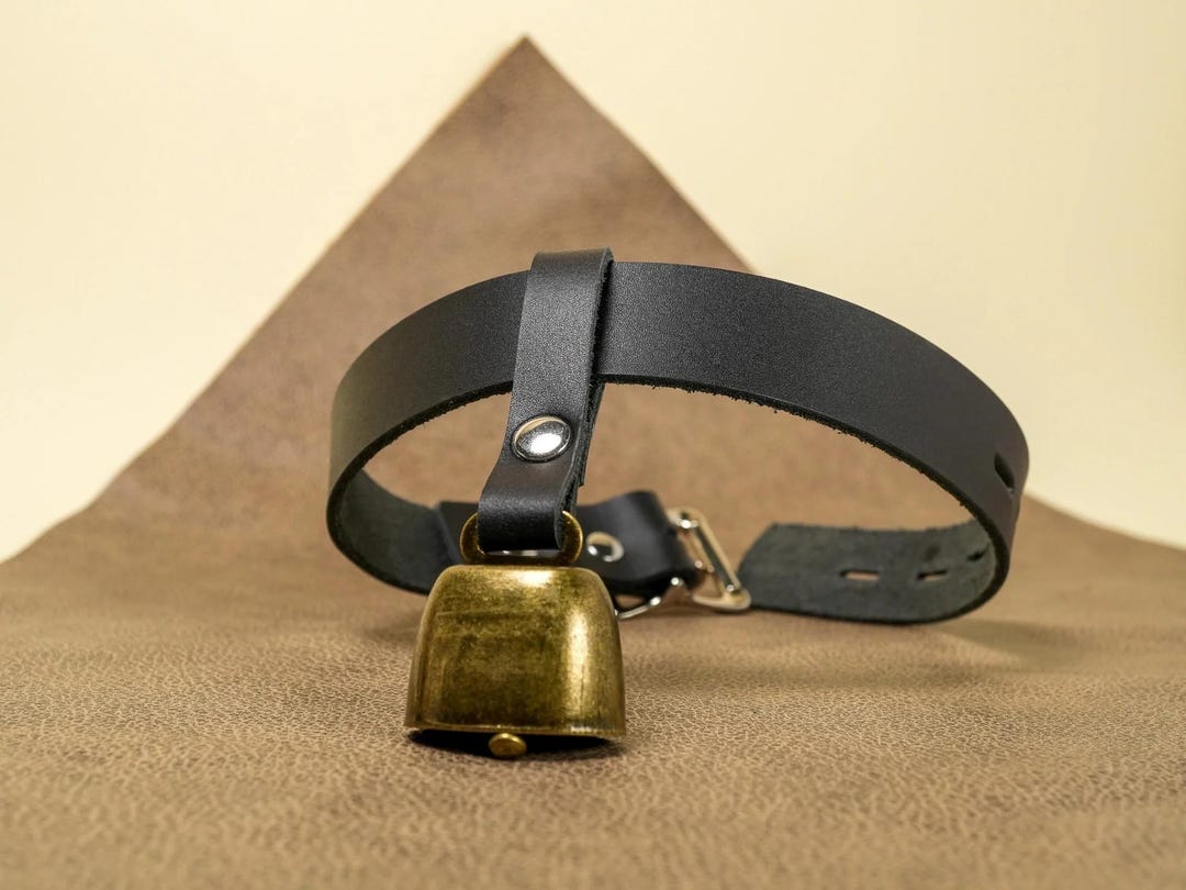 Locking Hucow Collar With Antique Brass Cowbell in Black Leather - Etsy