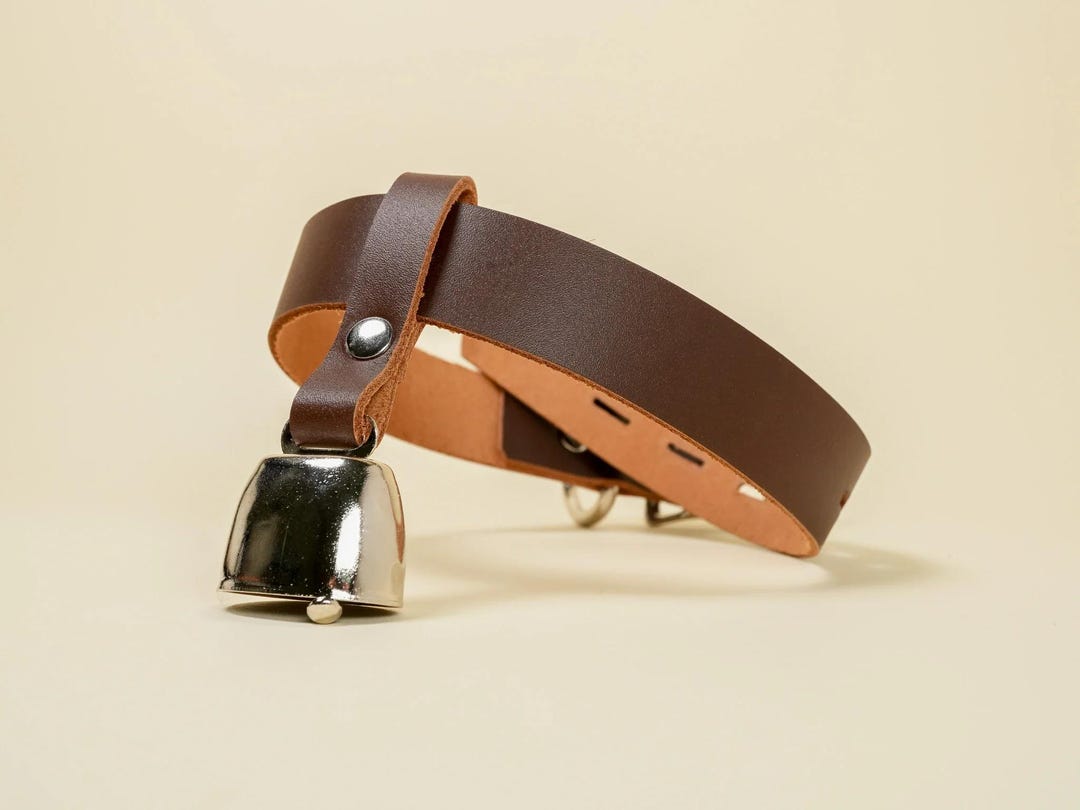 Locking Hucow Collar With Silver Cowbell in Brown Leather - Etsy