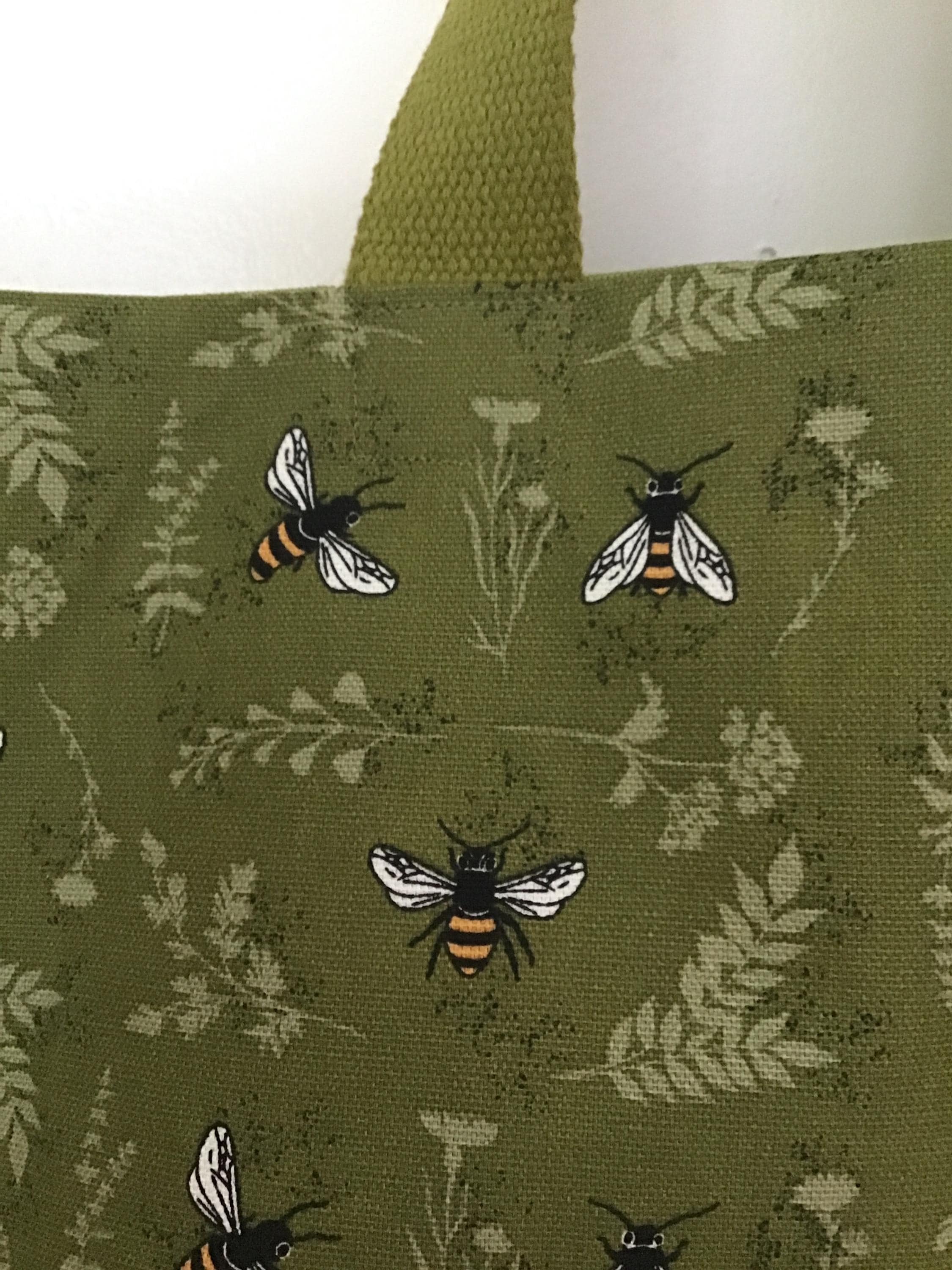 Introducing Our Charming Green Bee Pattern Canvas Tote Bag. Perfectly ...